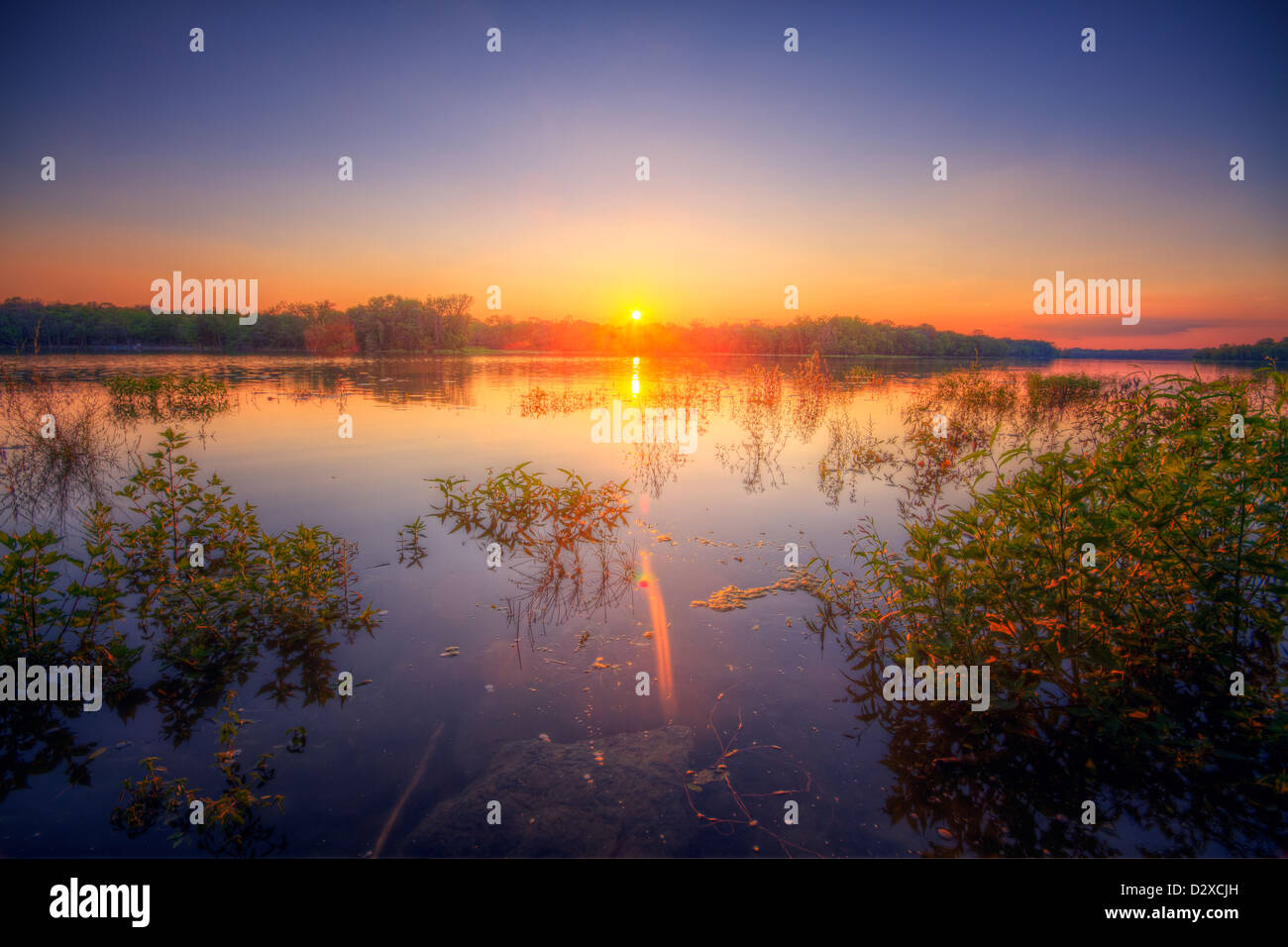 Sunrise over a lake hi-res stock photography and images - Alamy