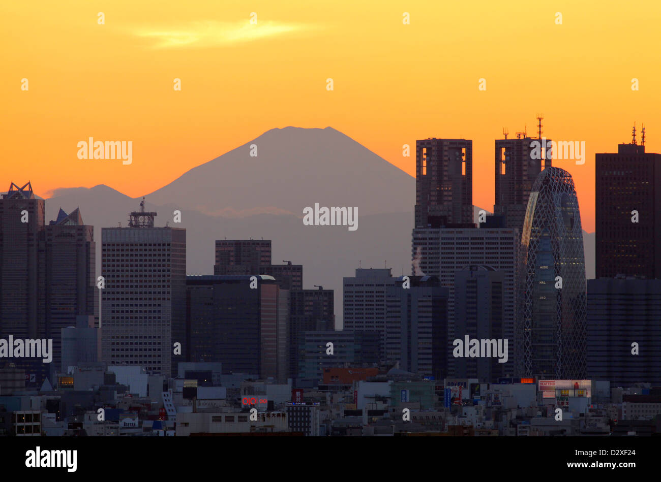 Central tokyo and mount fuji hi-res stock photography and images - Alamy