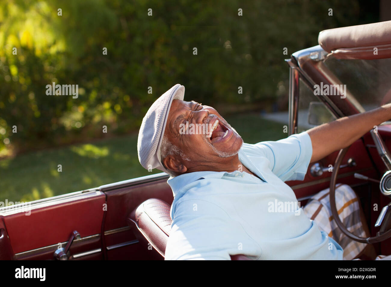 Guy driving convertible hi-res stock photography and images - Alamy