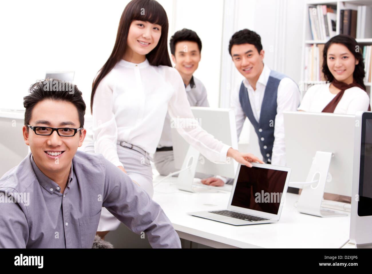 China office workers hi-res stock photography and images - Alamy