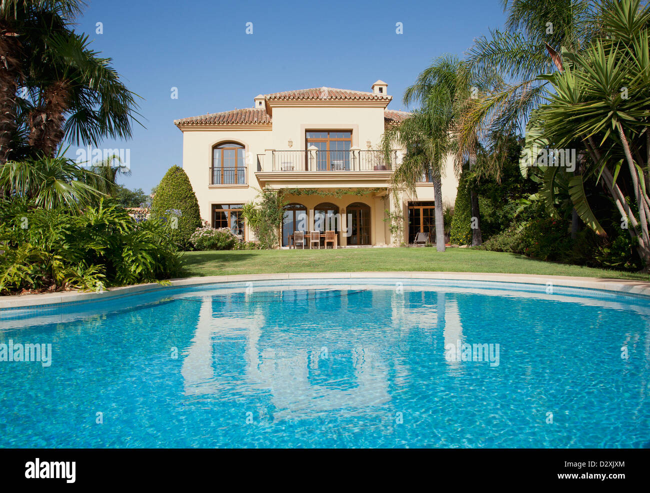 Spanish stucco hi-res stock photography and images - Alamy