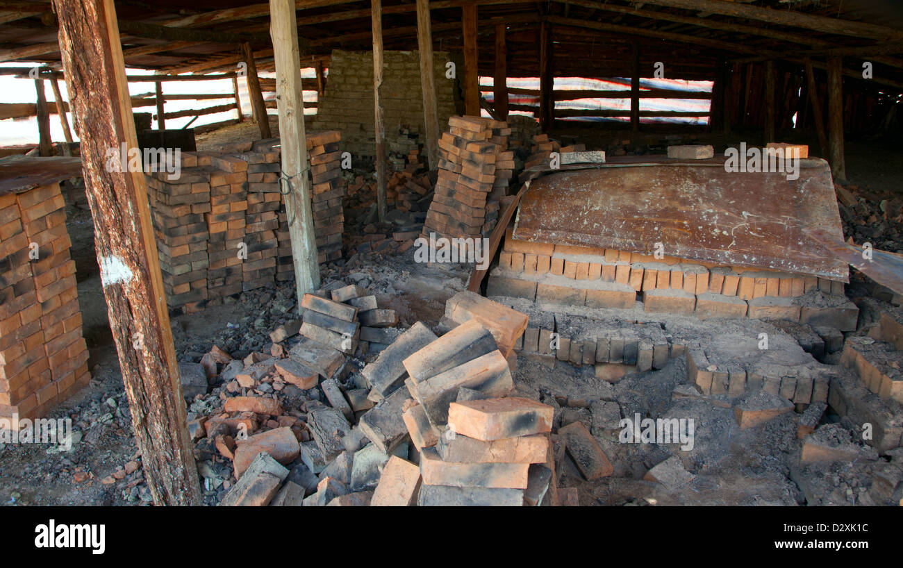 Primitive kiln hi-res stock photography and images - Alamy