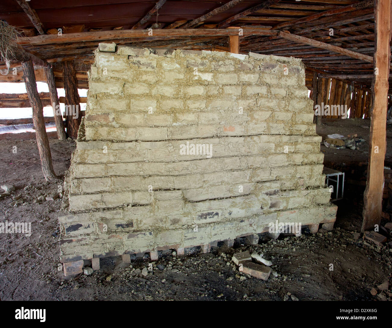 Primitive kiln hi-res stock photography and images - Alamy