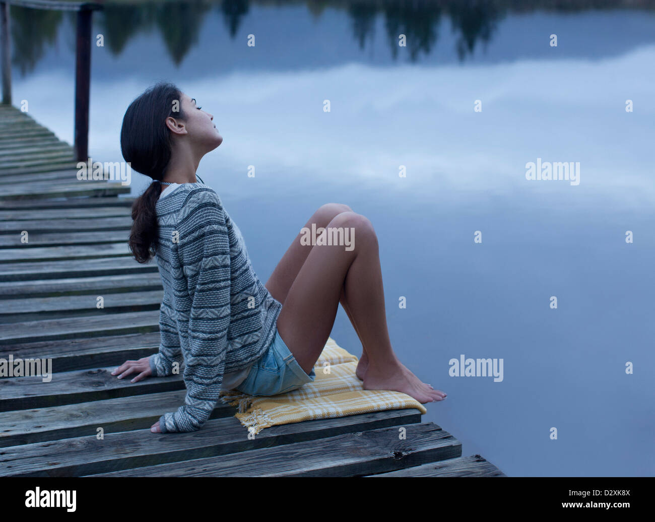 Dock side scene hi-res stock photography and images - Alamy