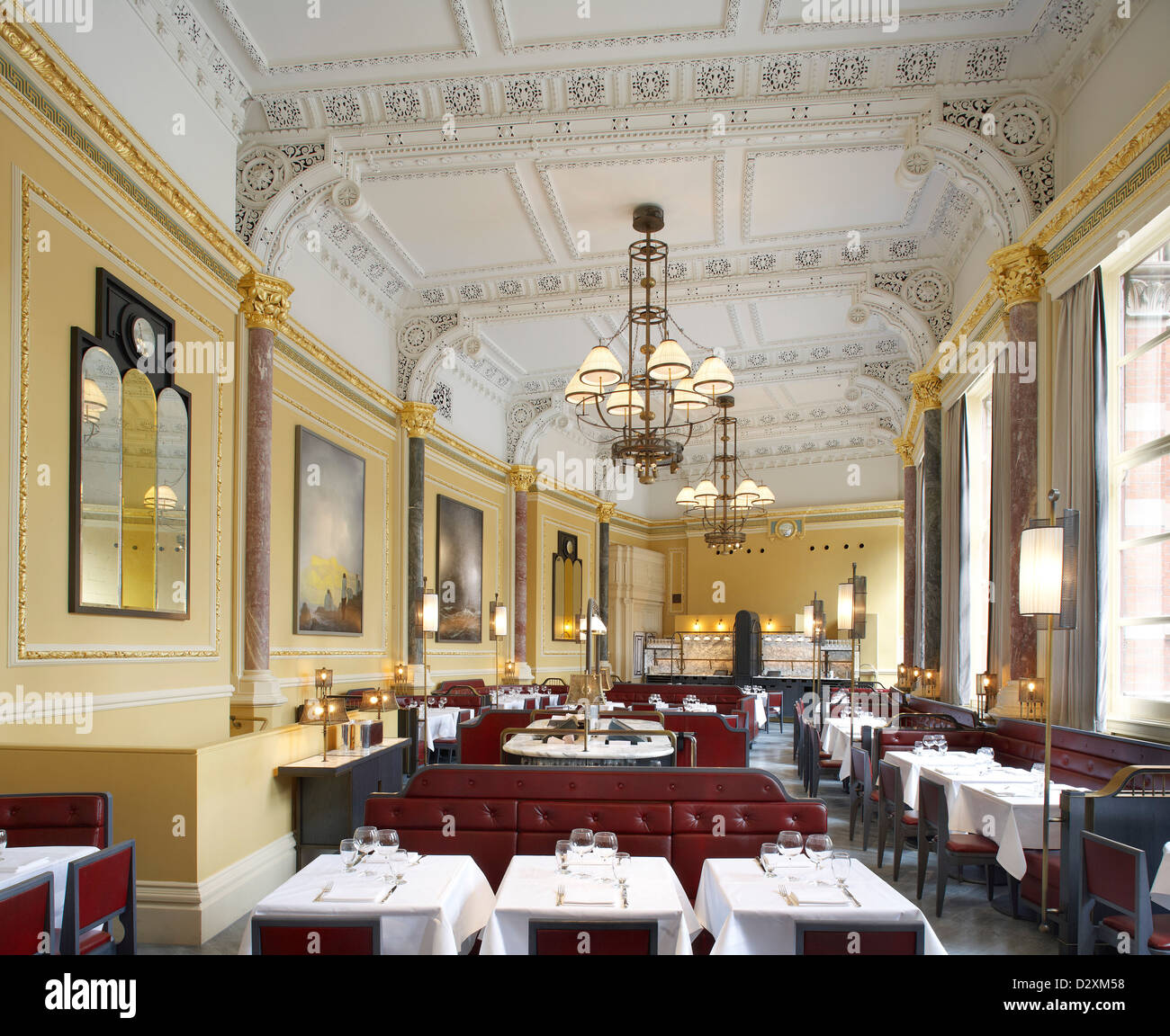 St pancras renaissance hotel restaurant hi-res stock photography and ...