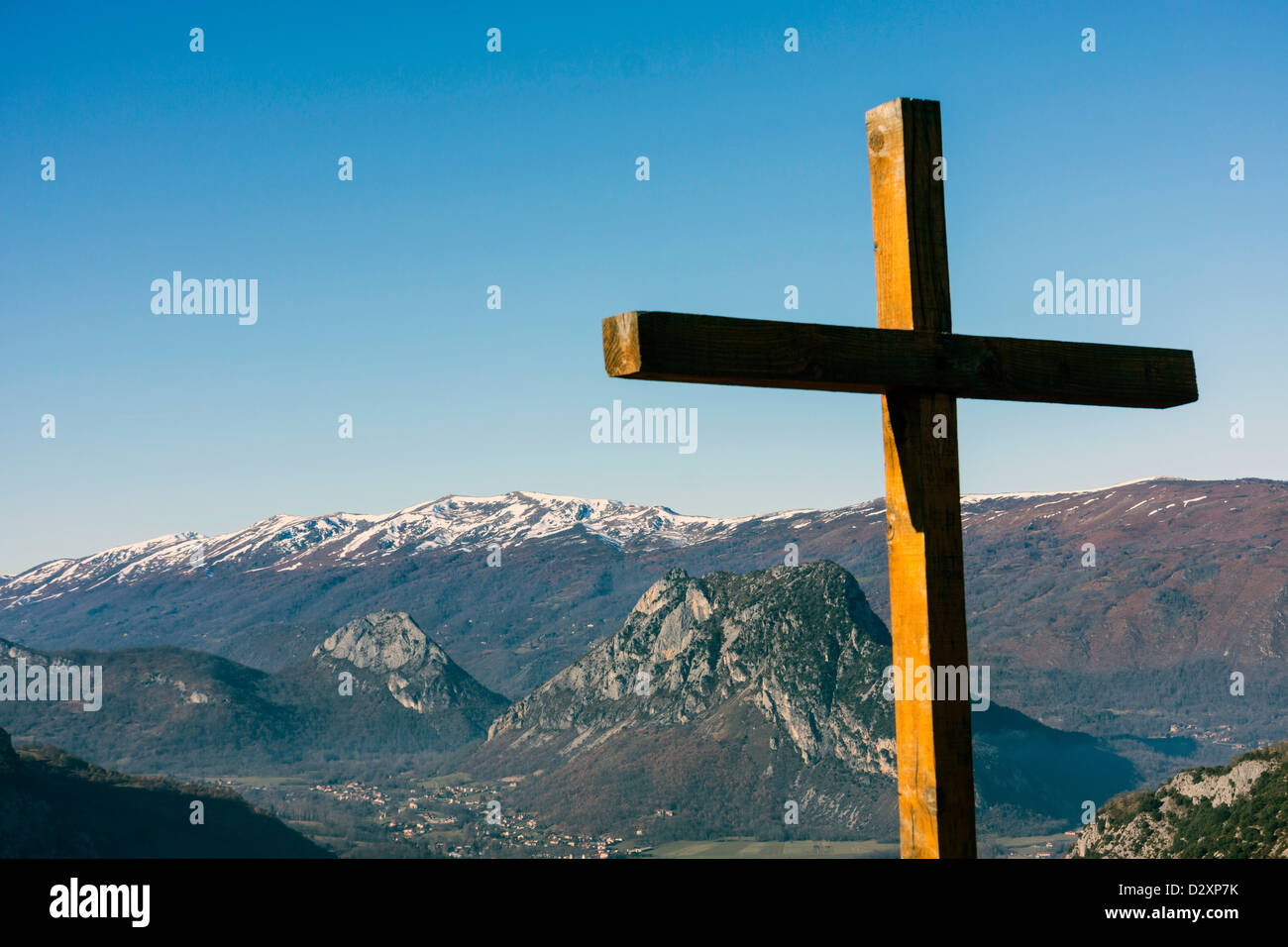 Wooden cross on mountain top hi-res stock photography and images - Alamy