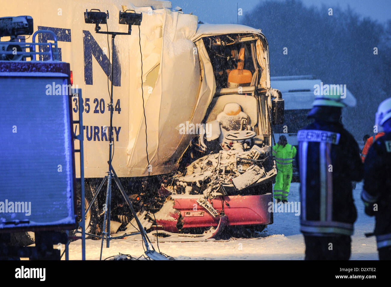 The scene coach crash hi-res stock photography and images - Alamy