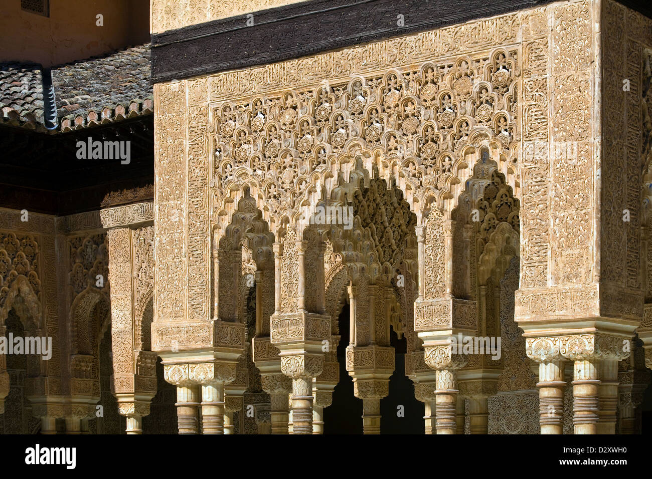Stone columns arches pillars hi-res stock photography and images - Alamy