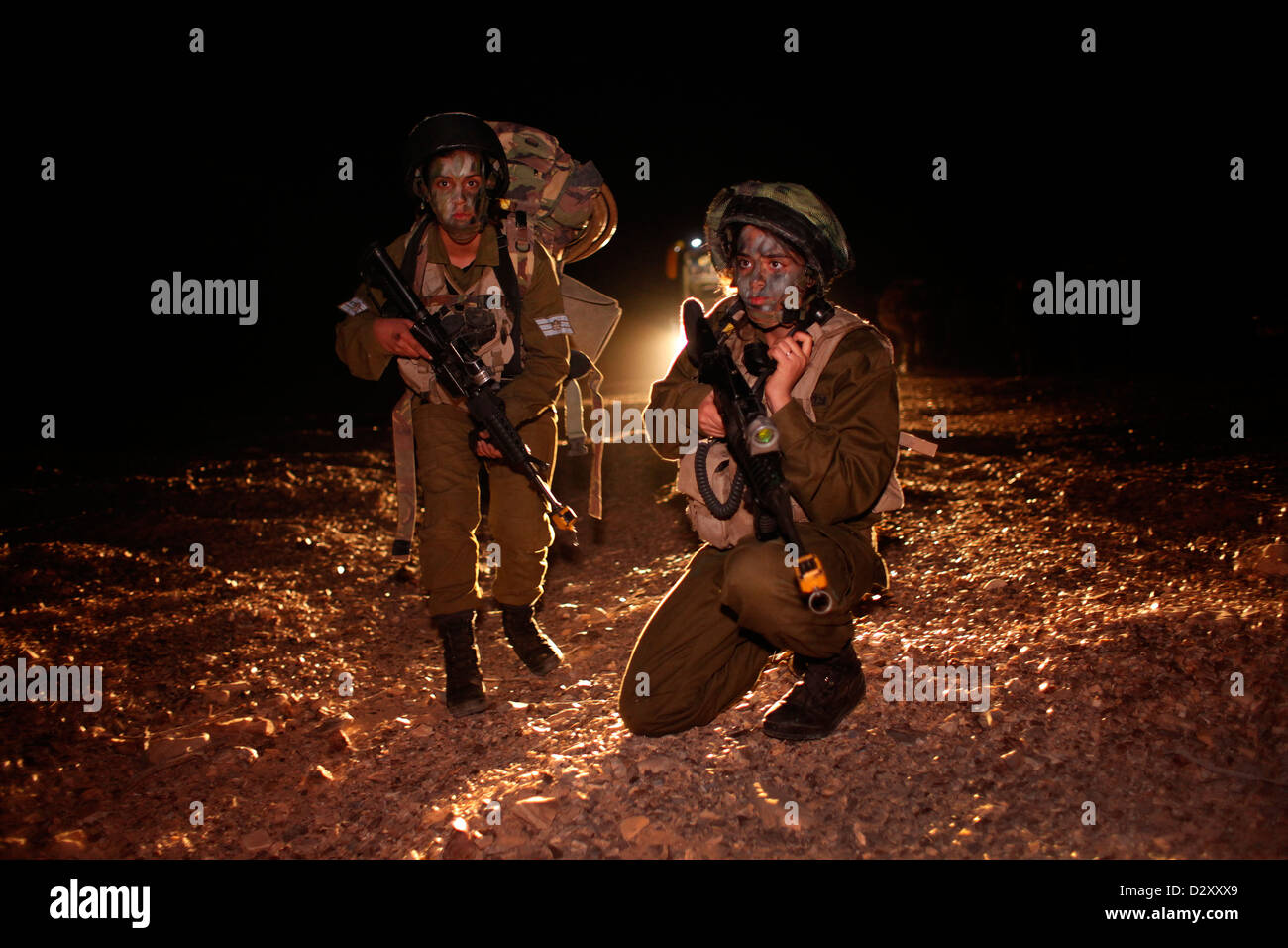 Israeli female soldiers from the 727th Eitam Field Intelligence ...
