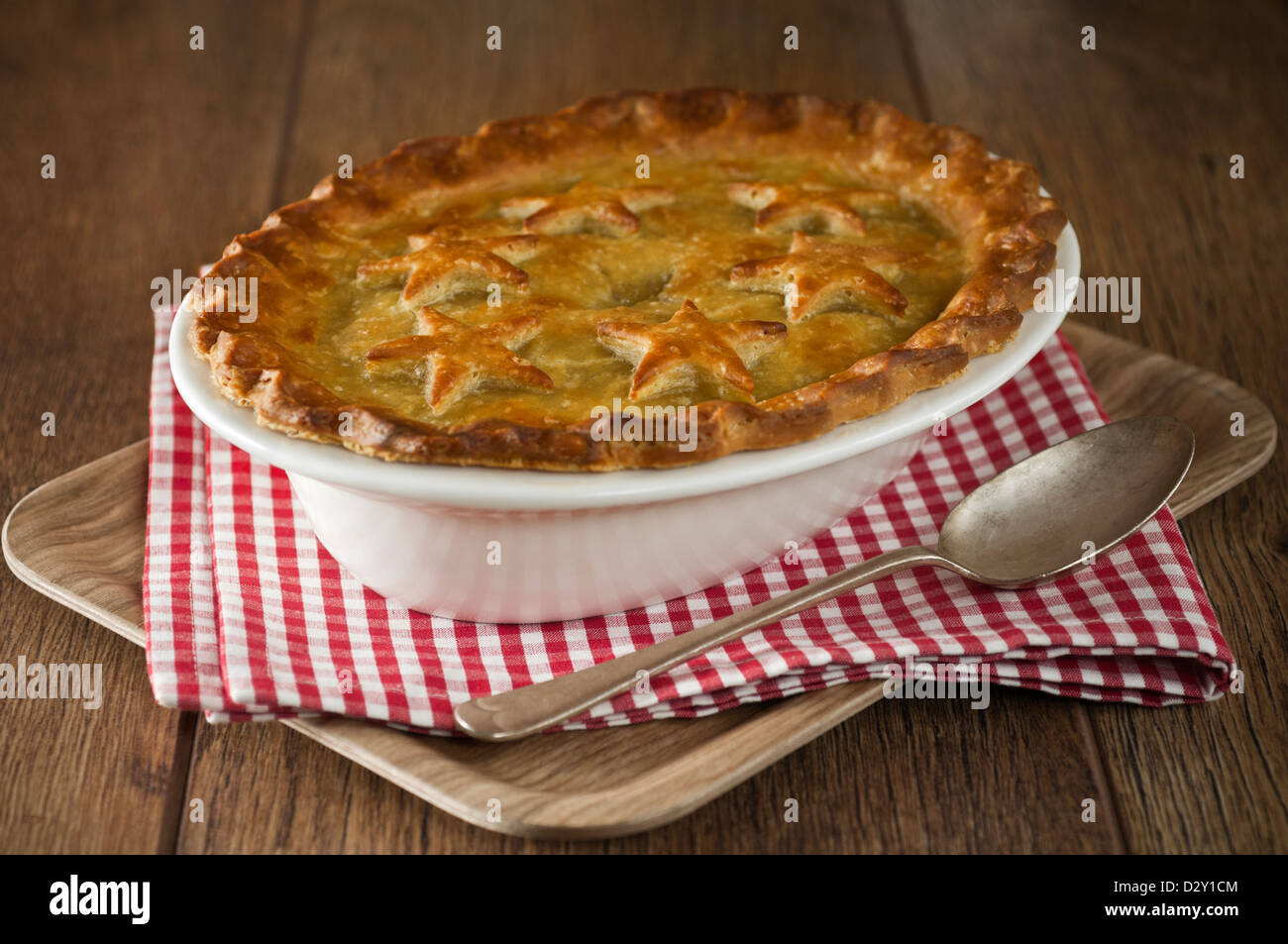 Rabbit pie Traditional food Stock Photo - Alamy
