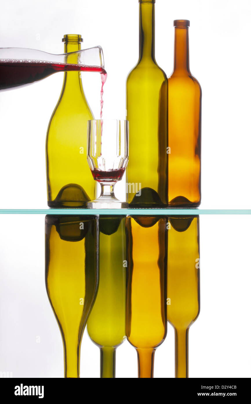 Reflection of wine bottles hi-res stock photography and images - Alamy
