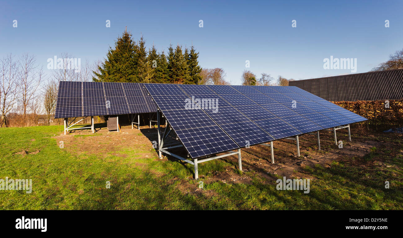 Solar panels countryside hi-res stock photography and images - Alamy
