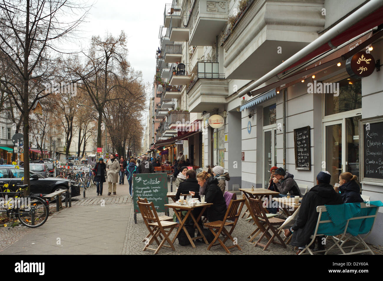 Berlin, Germany, in November, guests sit in a street cafe Stock Photo ...