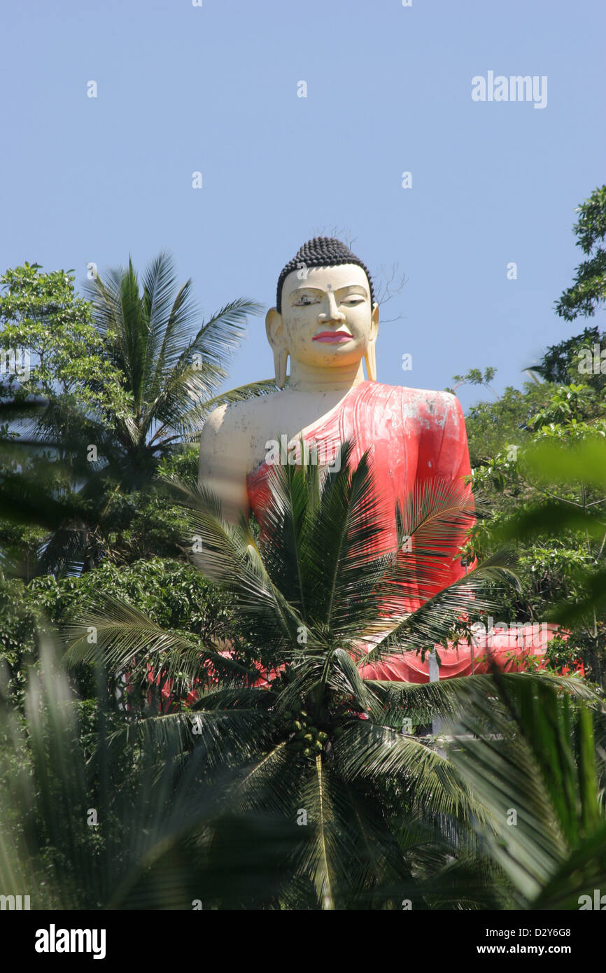 Galle, Sri Lanka, the Buddha figure of the Raja Maha Viharaya temple ...