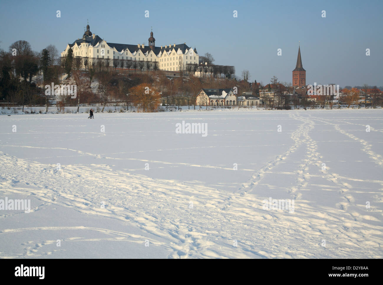 Ploen, Germany, the frozen lake with the big Ploen Ploen Castle Stock ...