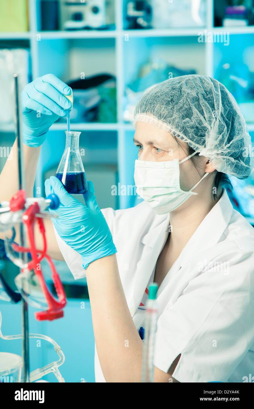 Lab researcher hi-res stock photography and images - Alamy