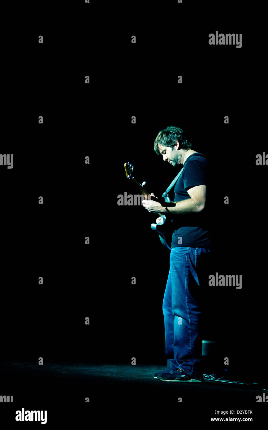 Ryan Cavanaugh plays banjo Stock Photo - Alamy