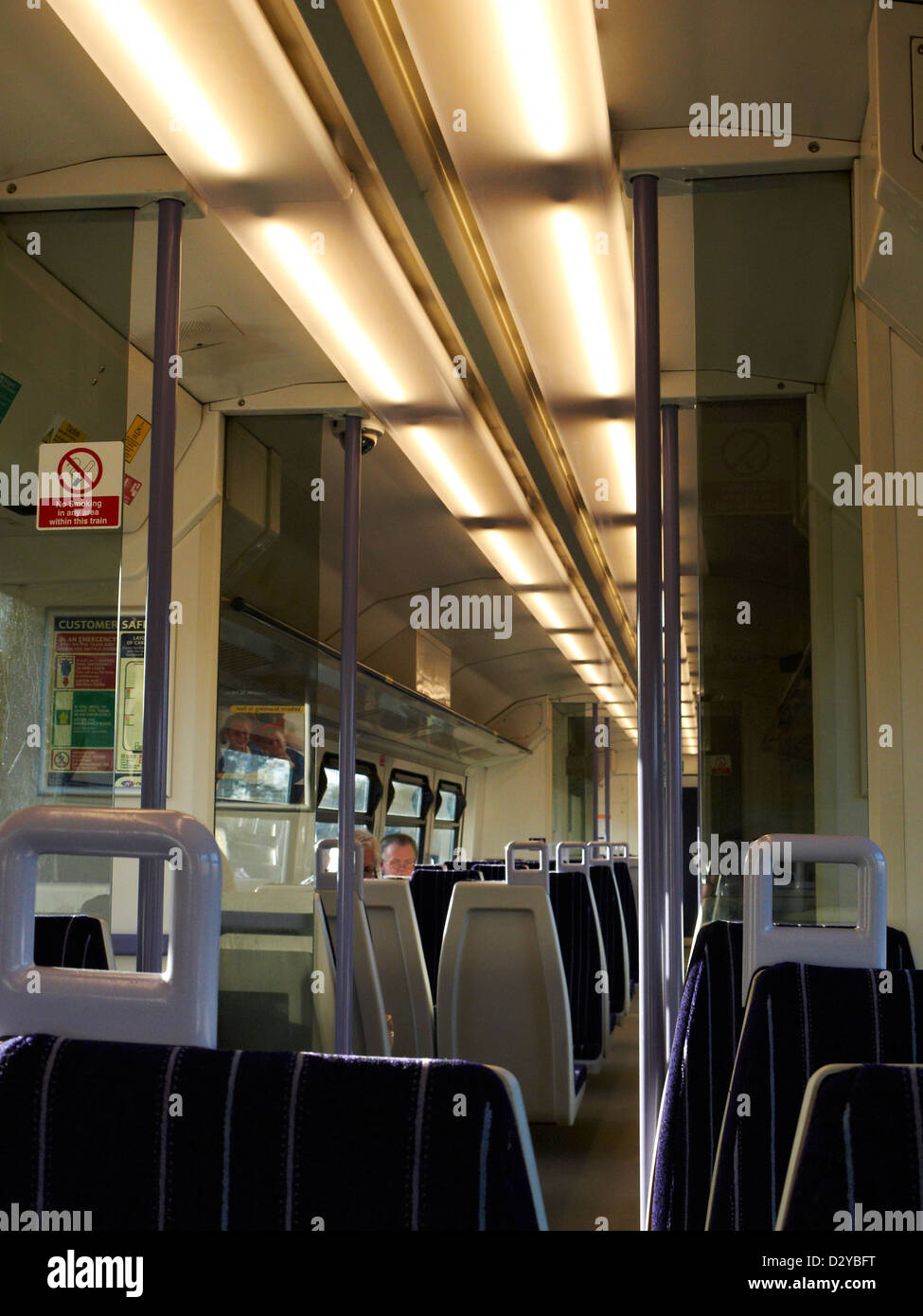 Modern train uk hi-res stock photography and images - Alamy