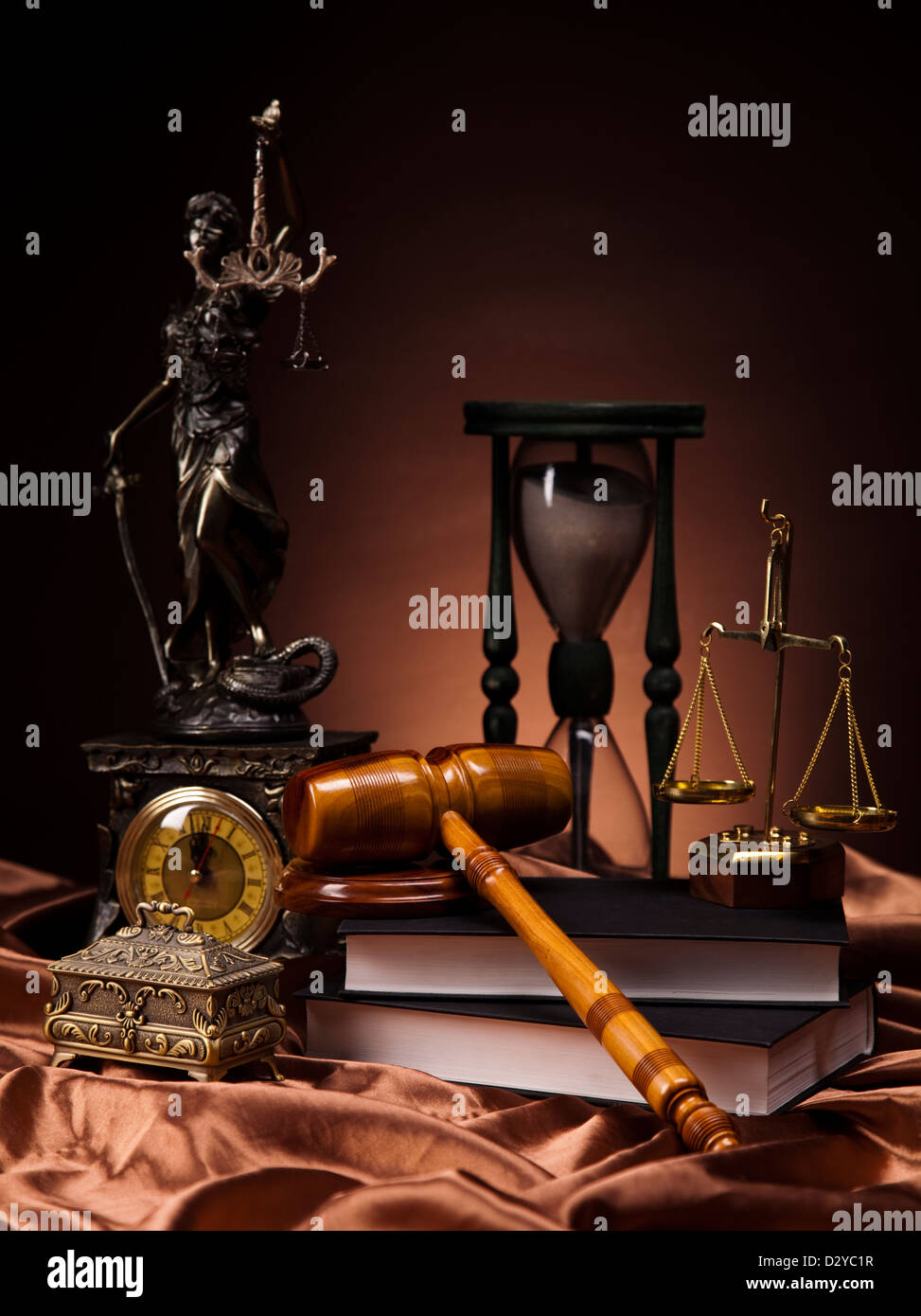 Statue of lady justice and judge gavel Stock Photo - Alamy