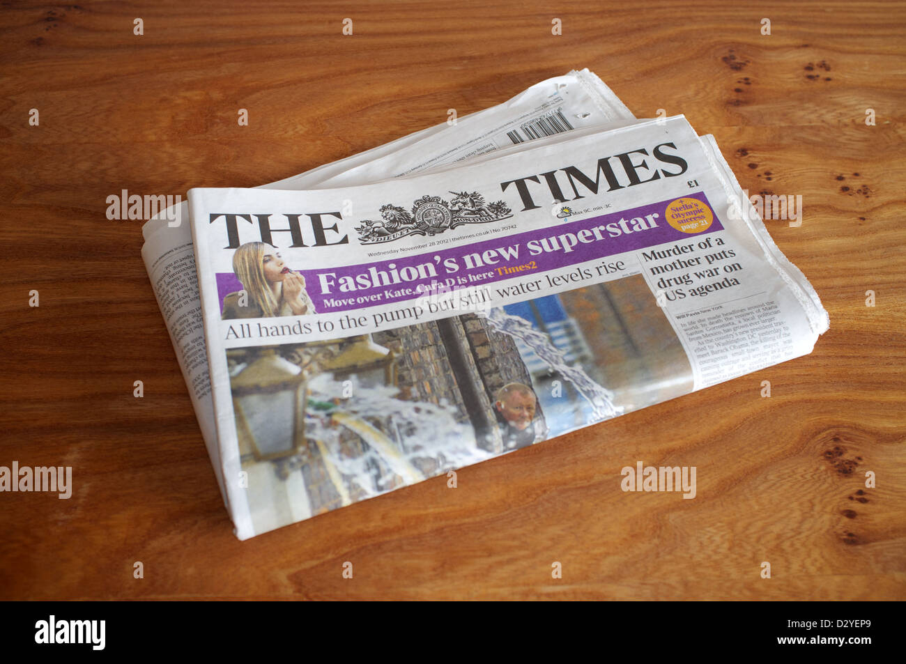 News uk flooding hi-res stock photography and images - Alamy