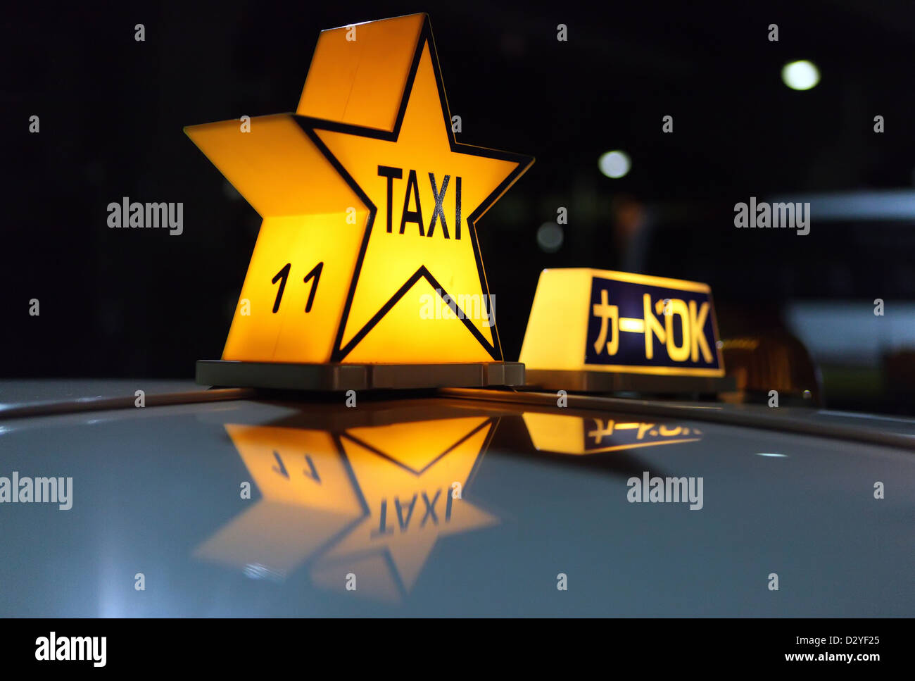 Tokyo, Japan, shining taxi sign on a car roof Stock Photo - Alamy