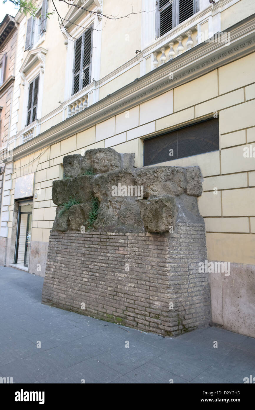 Servian wall hi-res stock photography and images - Alamy