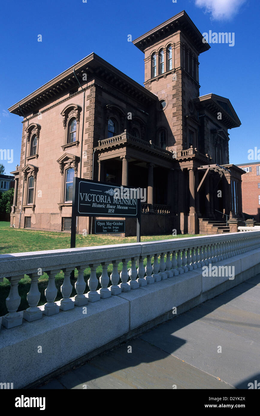Victoria morse libby mansion hi-res stock photography and images - Alamy