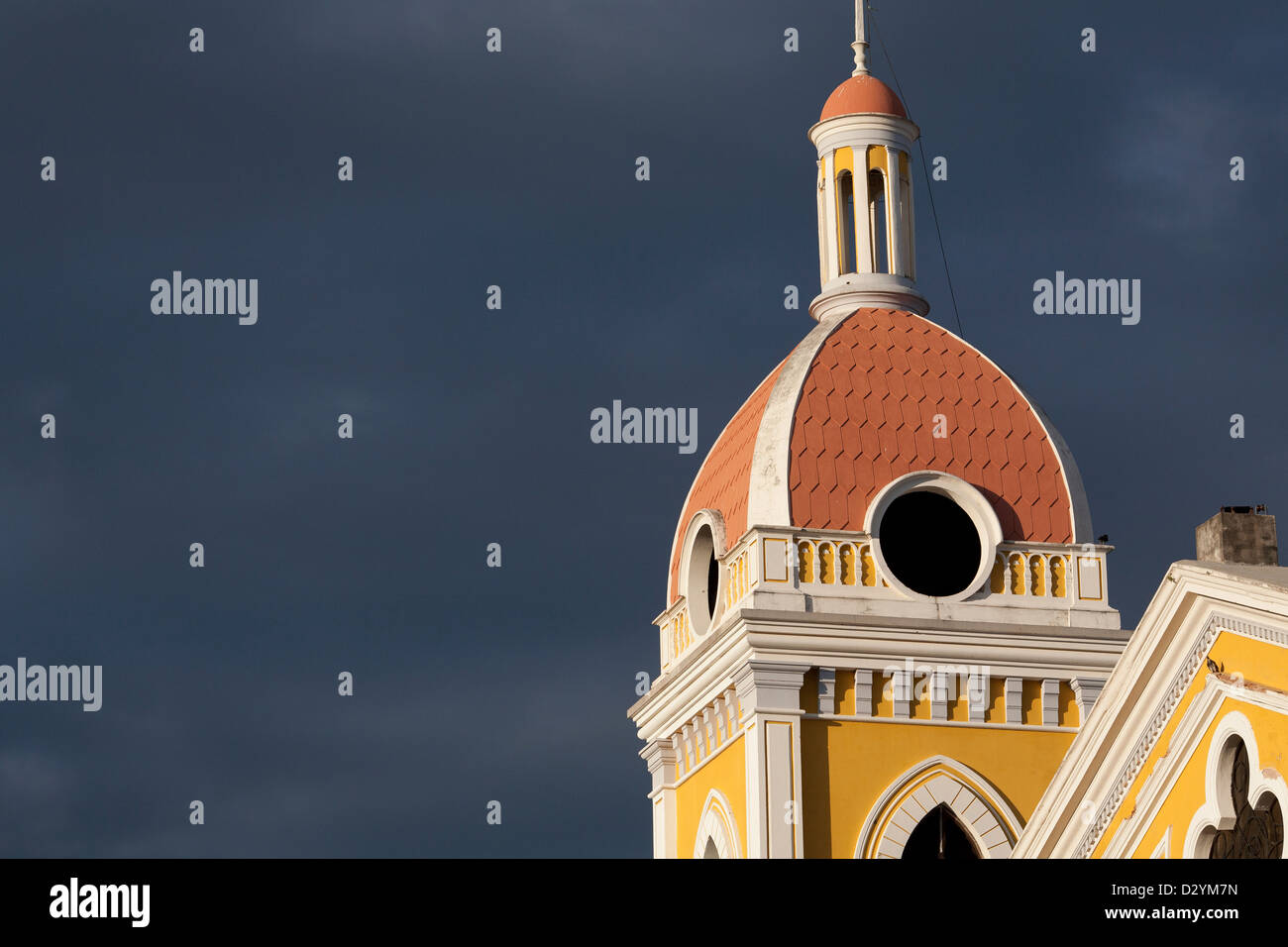 Colon tower in colon square hi-res stock photography and images - Alamy