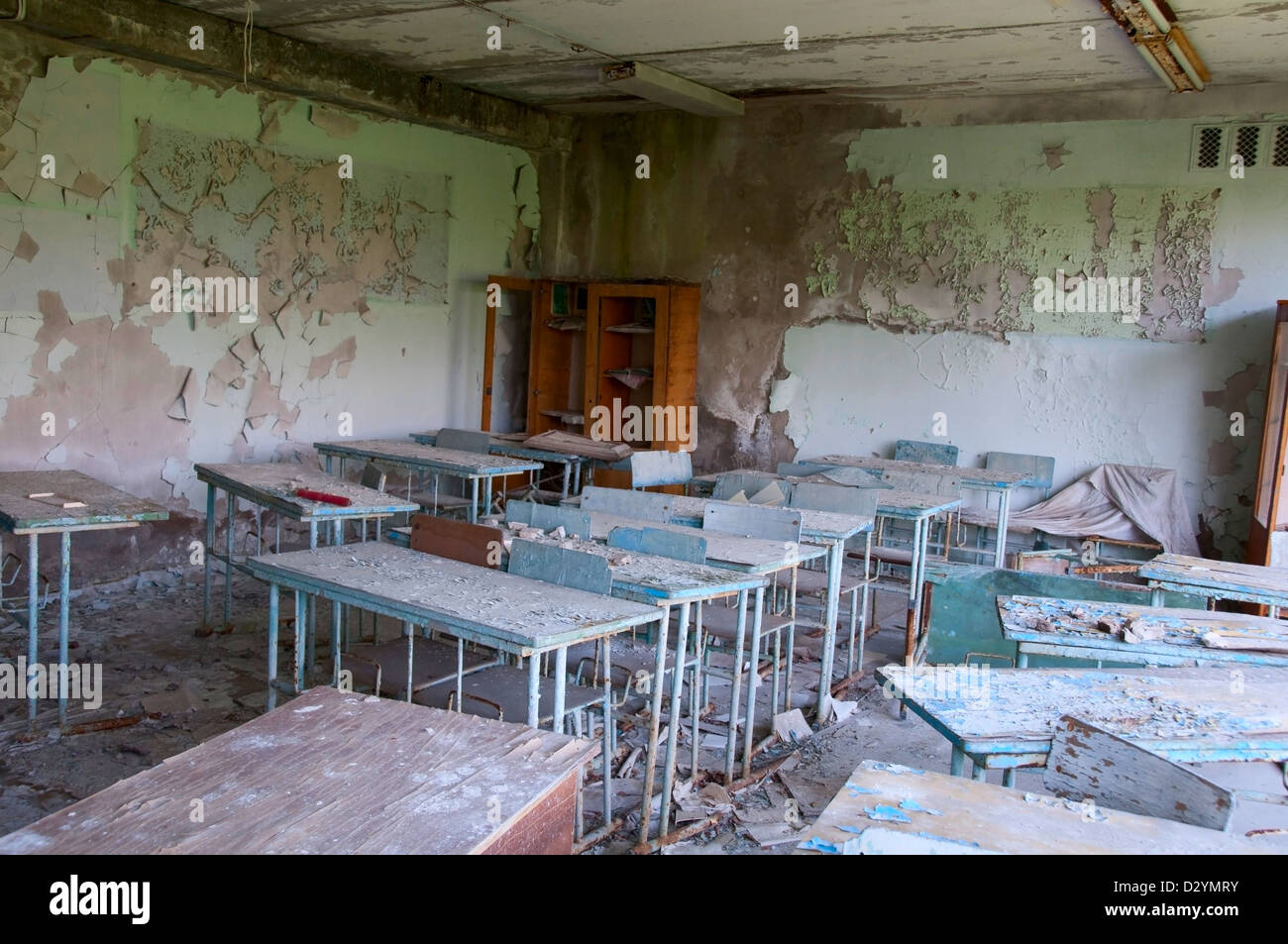 Chernobyl disaster results. Abandoned school Stock Photo - Alamy