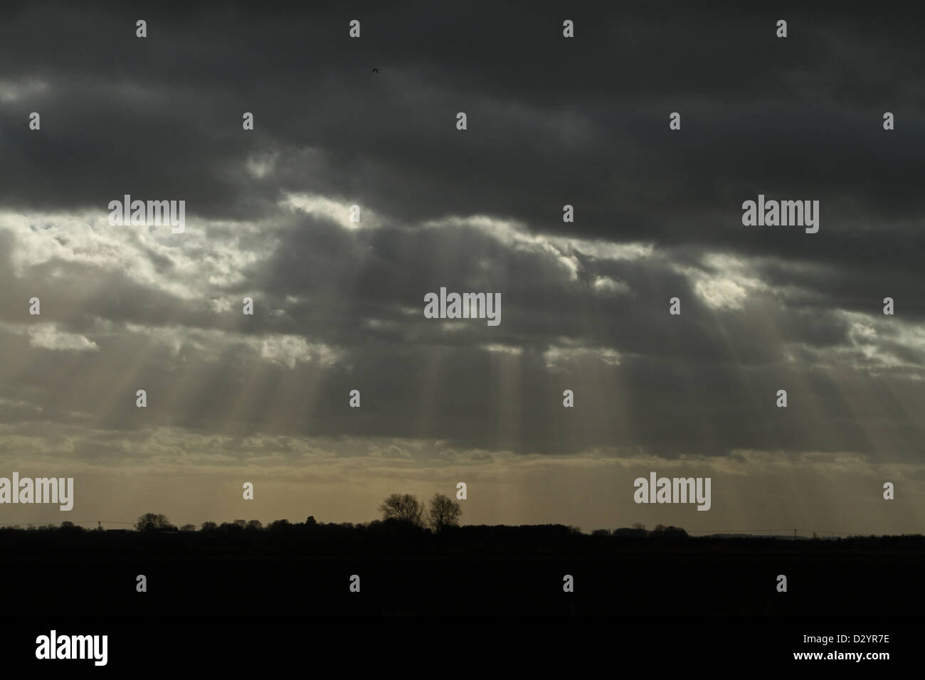 Peterborough, UK Weather February 4, 2013 Dark foreboding clouds fail ...