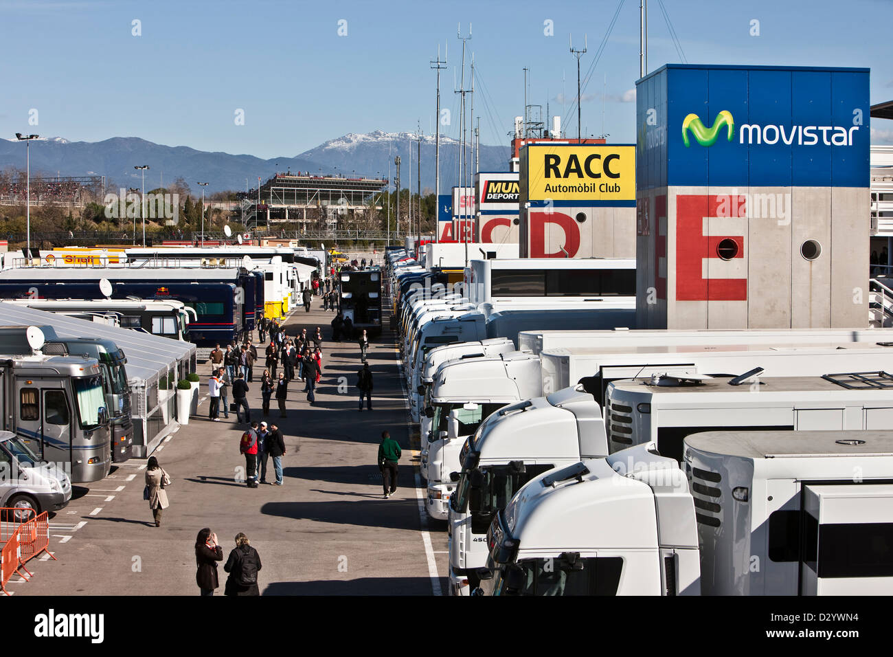 Formula one maintenance site hi-res stock photography and images - Alamy