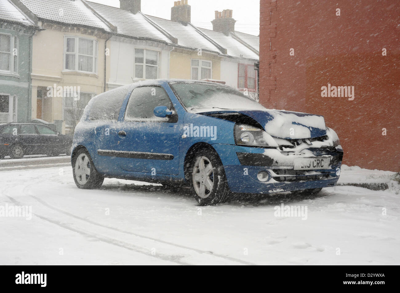 Front end damage car hi-res stock photography and images - Alamy