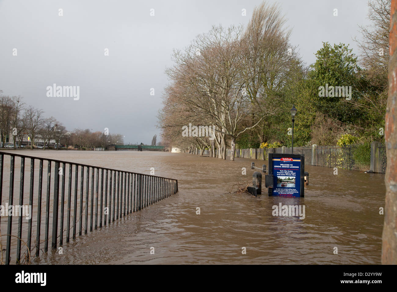 Floods in York City Center flooding on the river ouse in York Stock ...