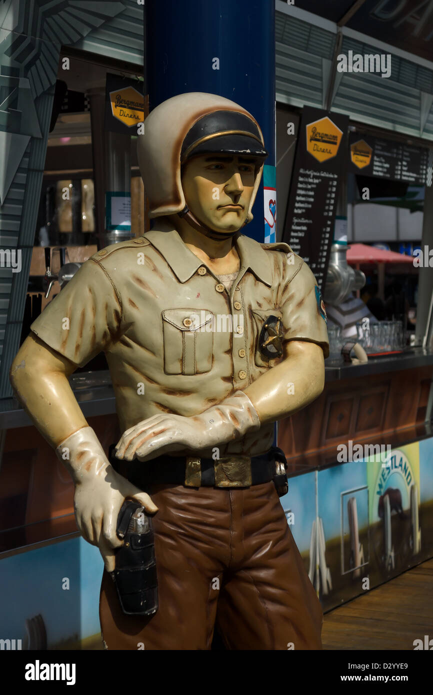 Police mannequin hi-res stock photography and images - Alamy