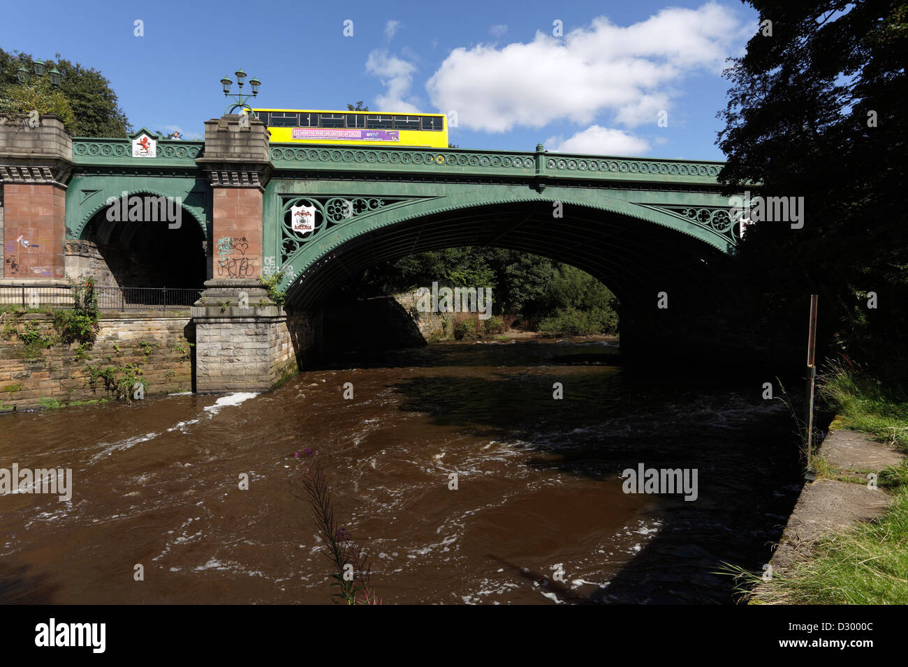 Kelvinbridge, or Great Western Bridge, carrying Great Western Road over ...