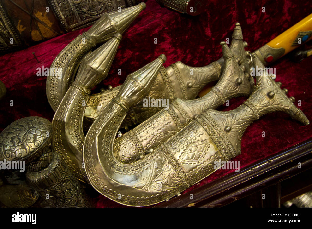 Khanjar Omani Knife Shopping Muttrah Souk Oman Stock Photo - Alamy