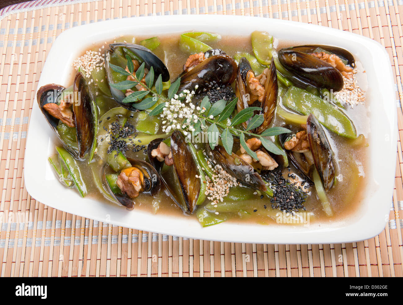 mussels with vegetable and nut.Chinese style Stock Photo - Alamy