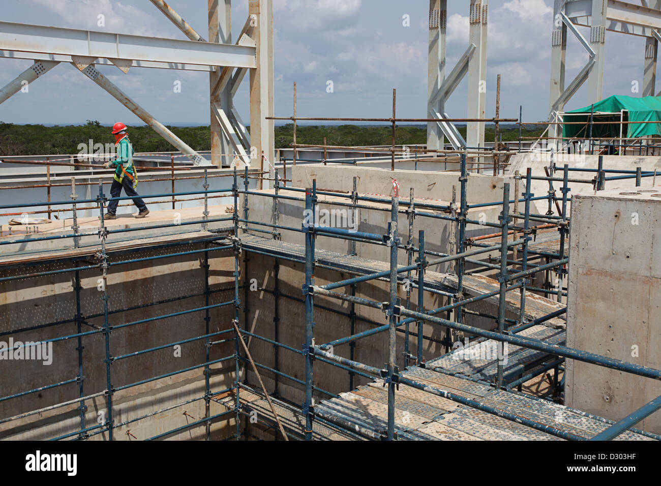 Construction on FQML First Quantum Minerals long lead mills and mill ...