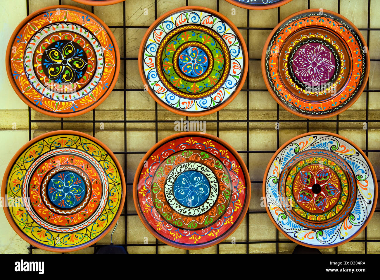 Painted plates hi-res stock photography and images - Alamy