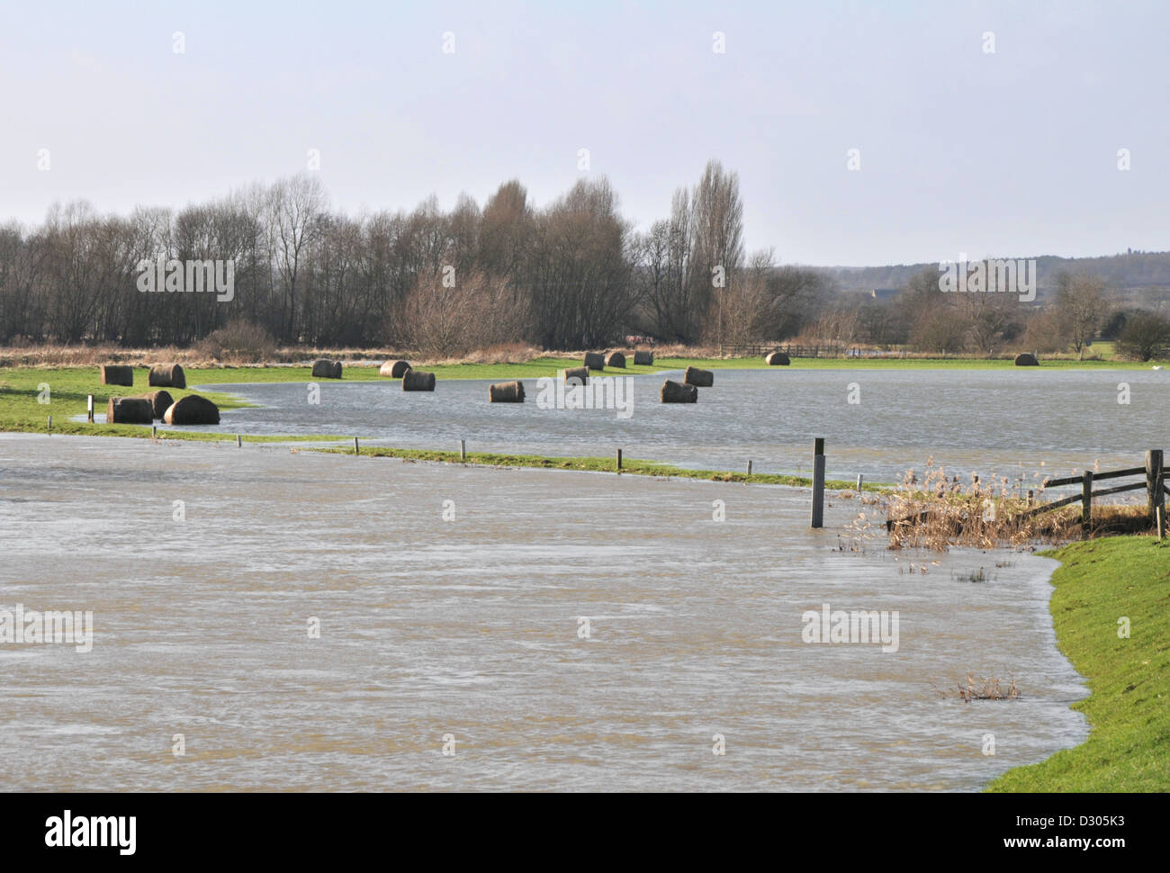 Flooded fields uk hi-res stock photography and images - Alamy