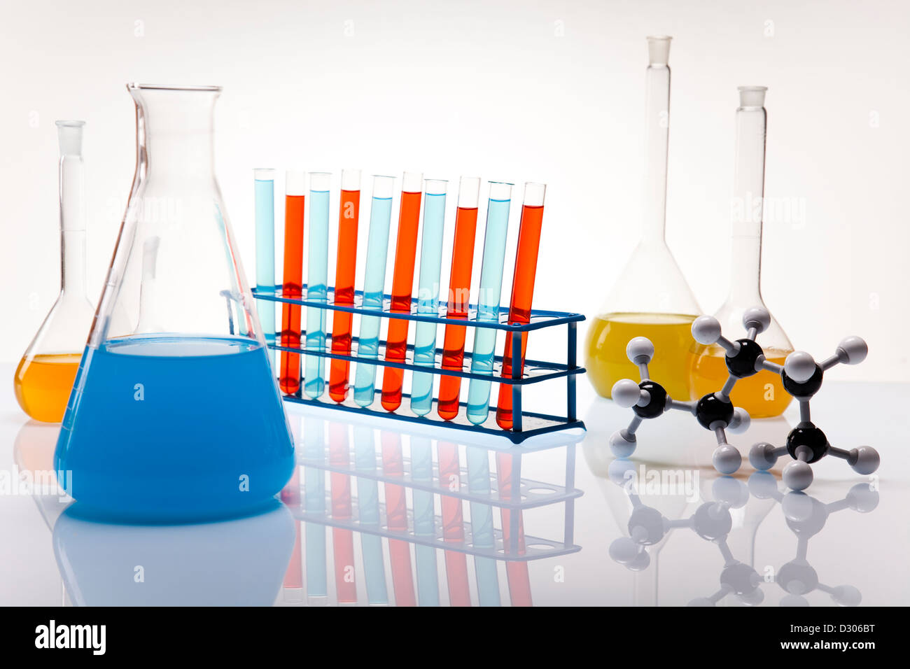 Chemical laboratory glassware equipment Stock Photo - Alamy