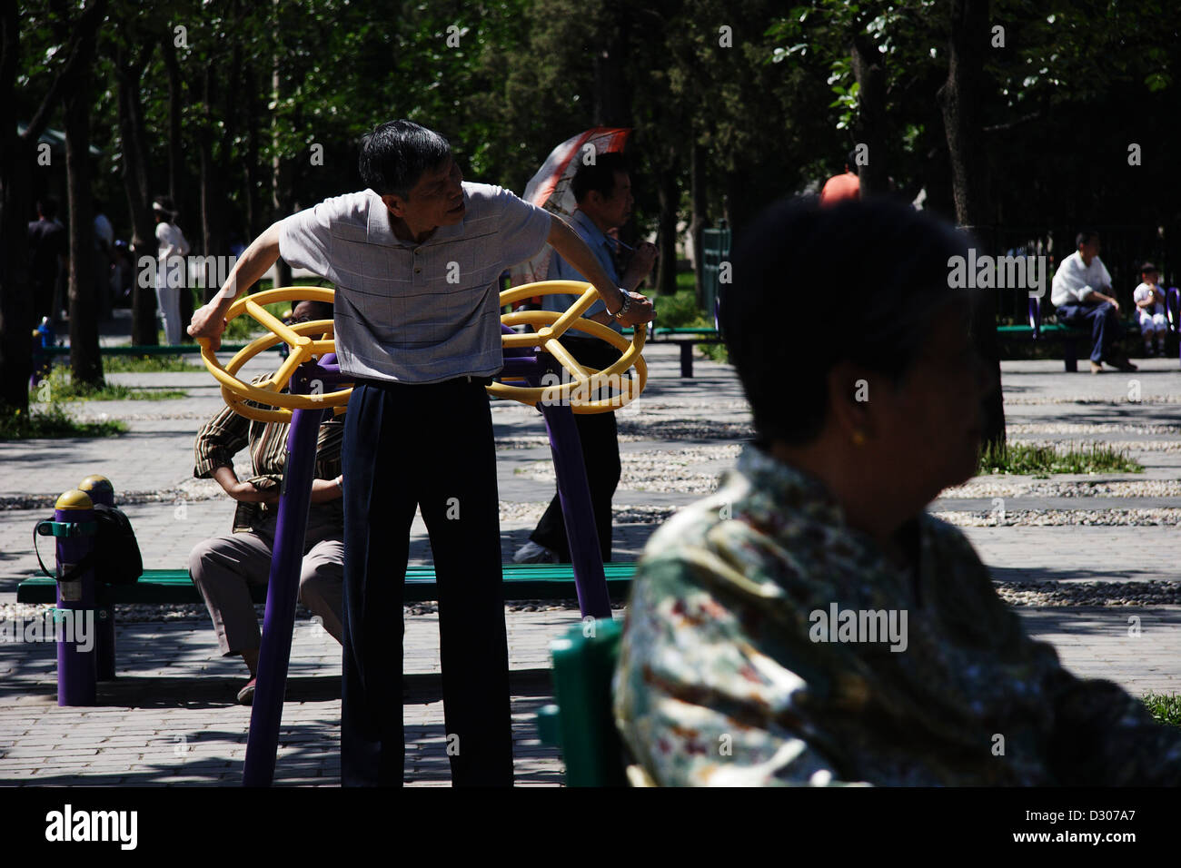 Man doing circle exercises hi-res stock photography and images - Alamy