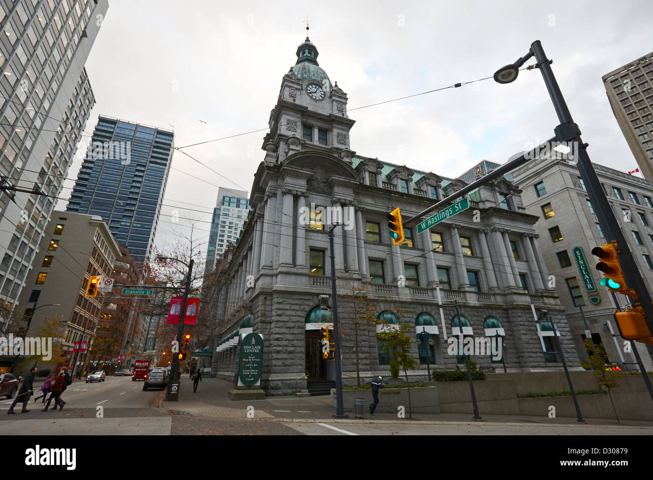 The sinclair building hi-res stock photography and images - Alamy