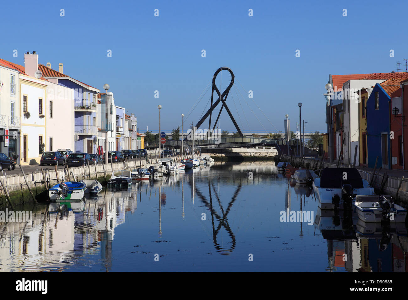 The Circular Pedestrian Bridge in Aveiro, Portugal Stock Photo - Alamy