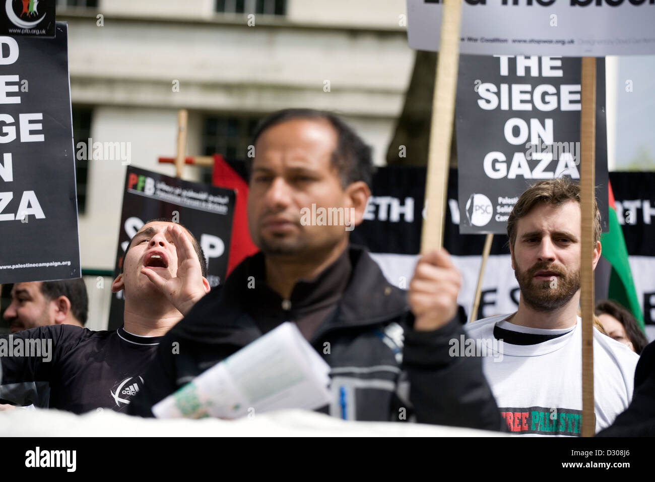 Pro palestinian banners hi-res stock photography and images - Alamy