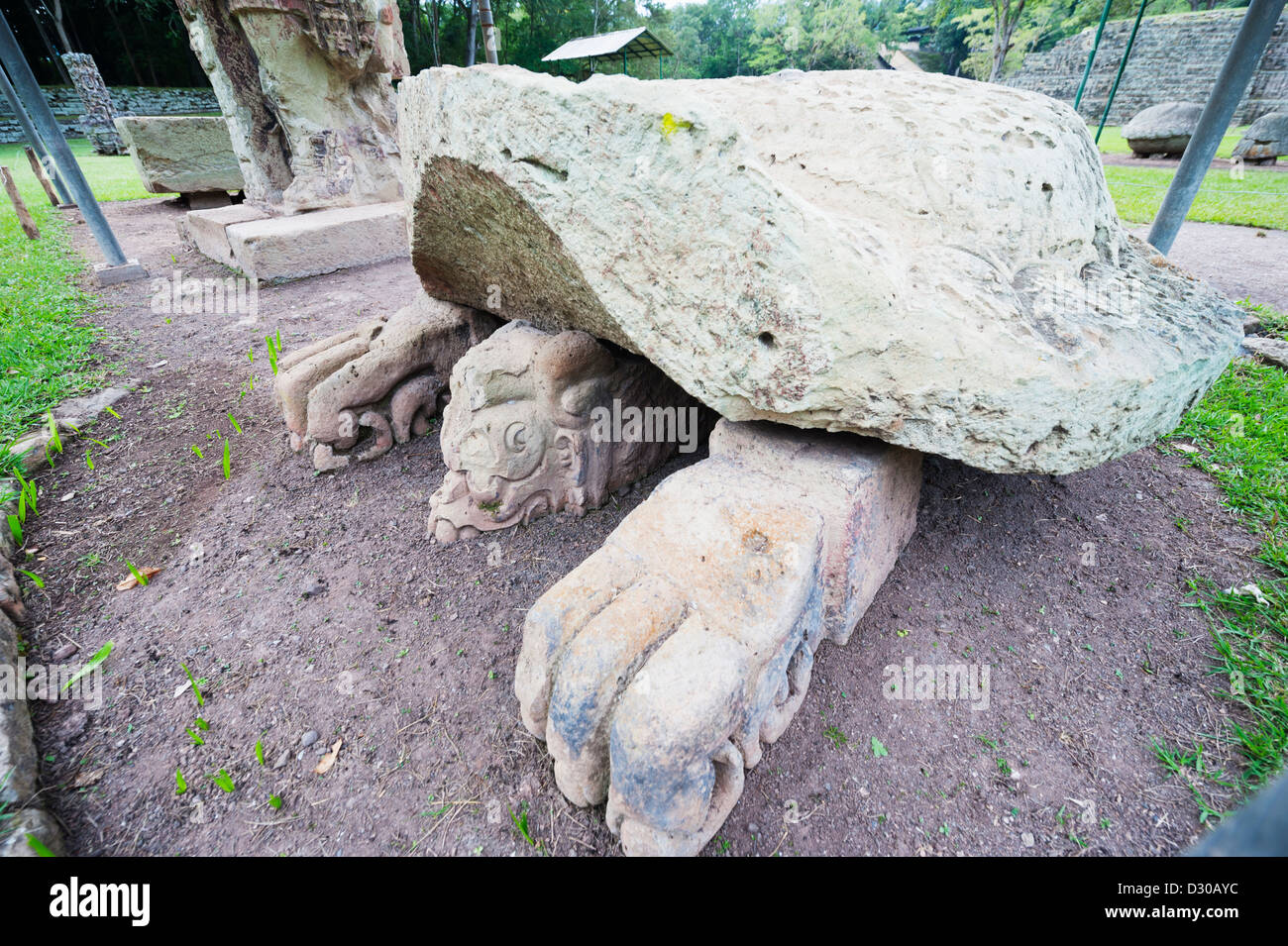 Honduras copan statue hi-res stock photography and images - Alamy