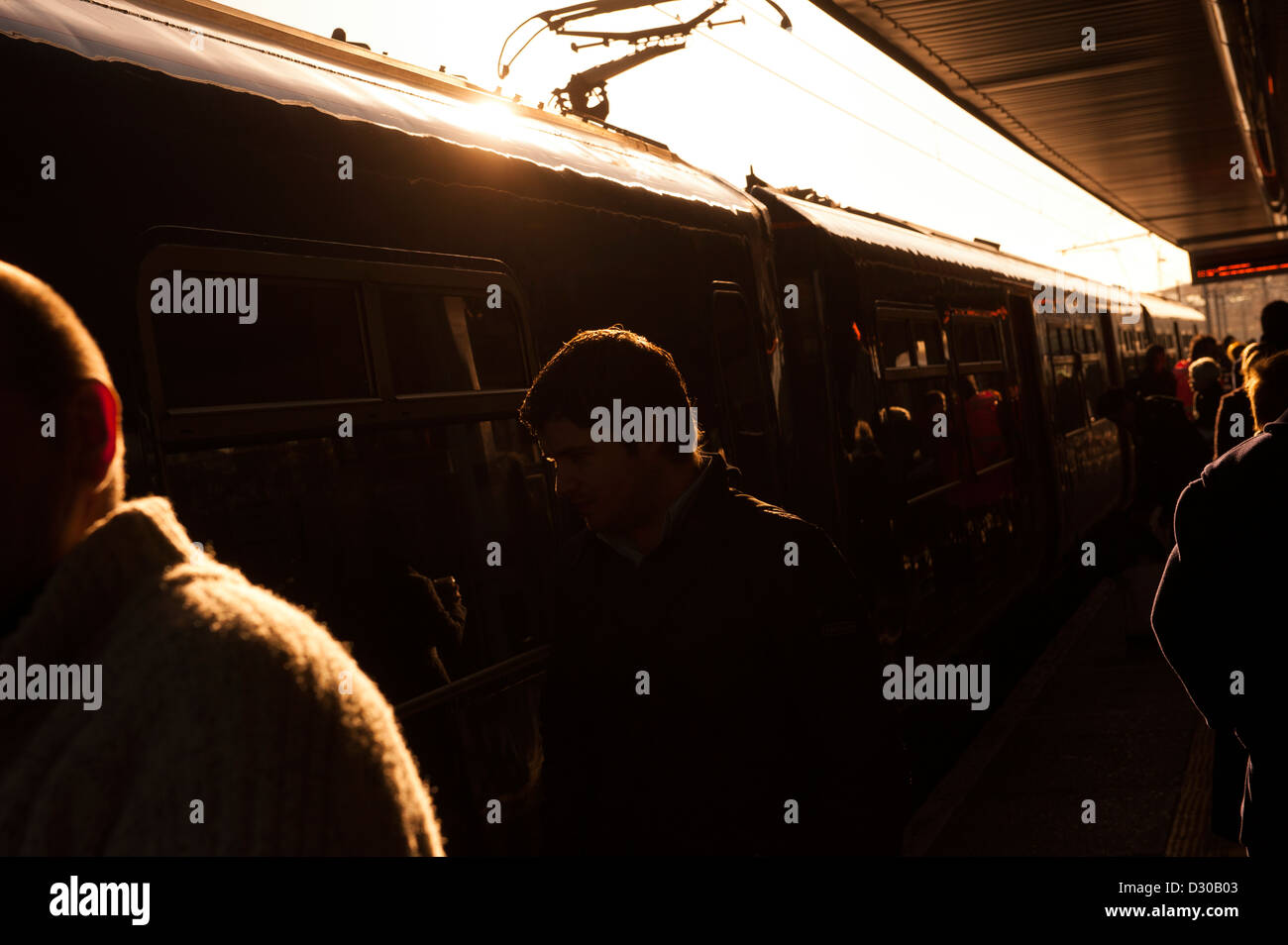 Busy railway station hi-res stock photography and images - Alamy