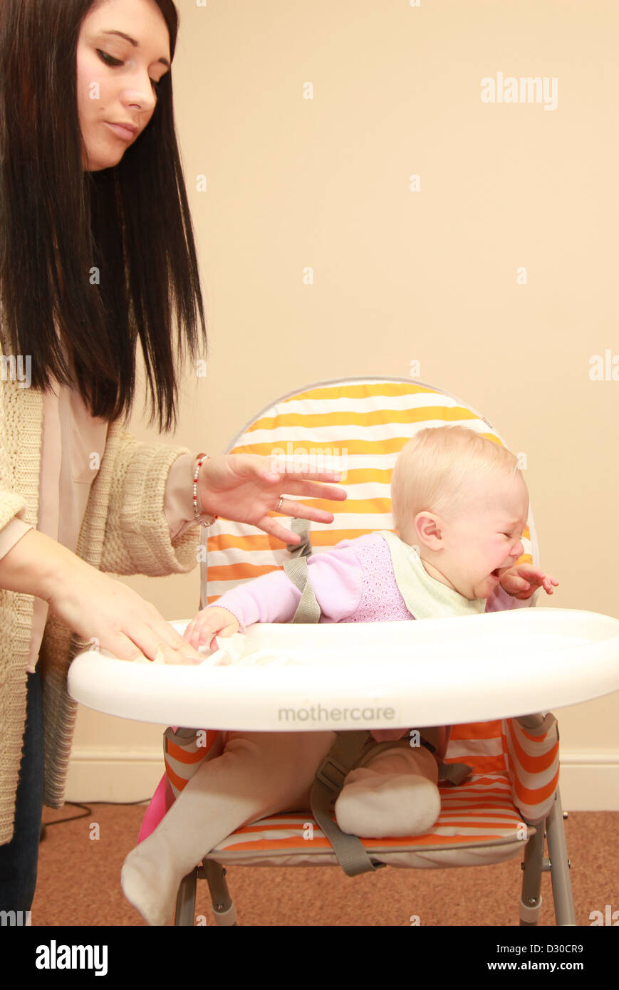 Mum screaming hi-res stock photography and images - Alamy