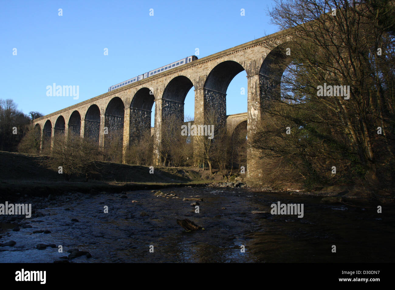 Chirk railway viaduct and aqueduct hi-res stock photography and images ...