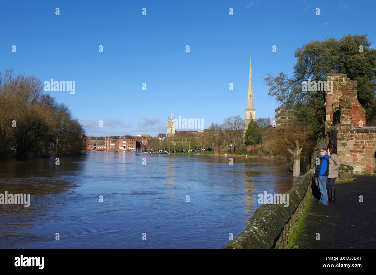 River Severn at the flood, Worcester, looking towards bridge from ...